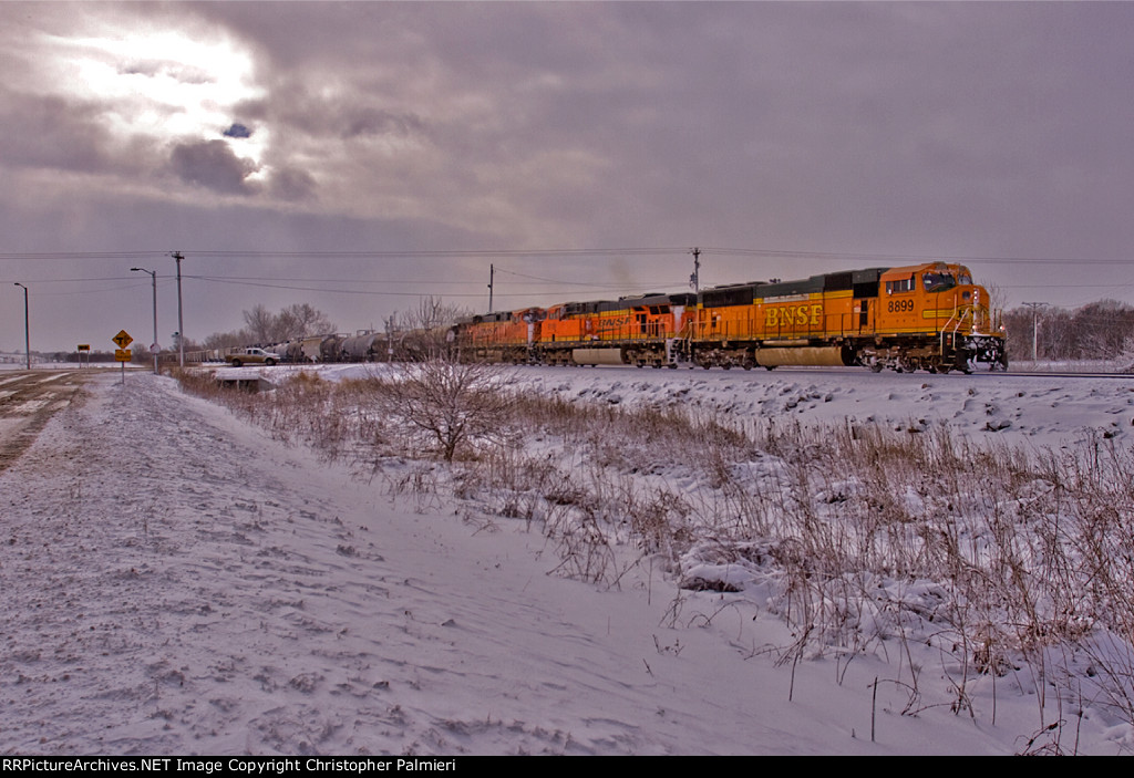 BNSF 8899 Leads X-DHTCBL5-28